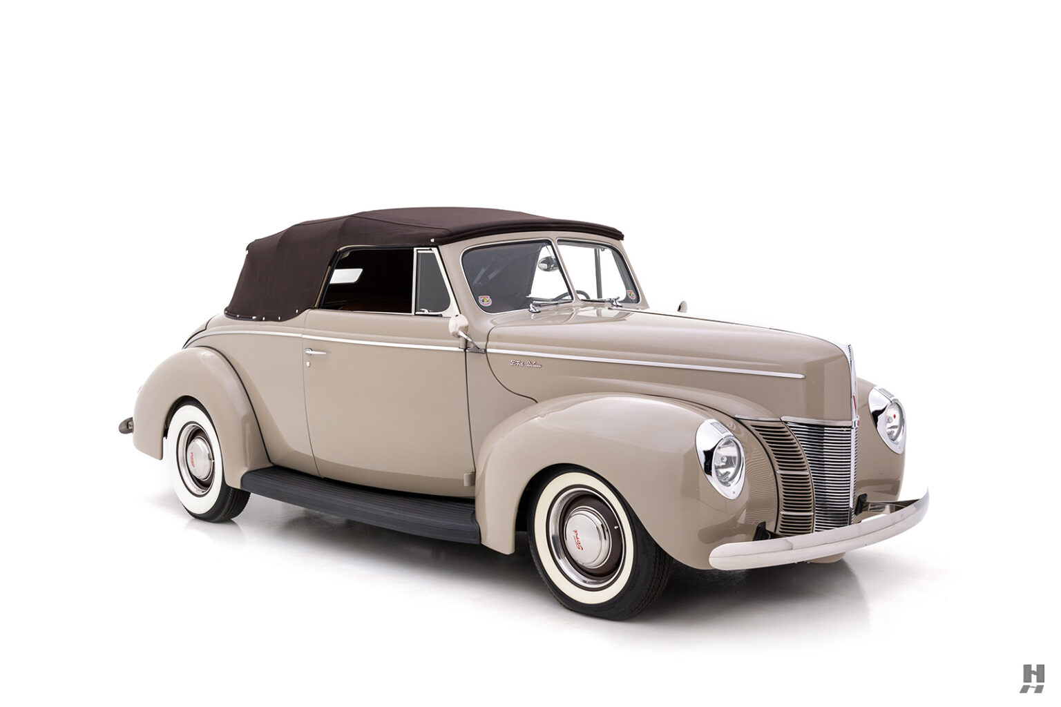 1940 Ford DeLuxe Convertible Coupe