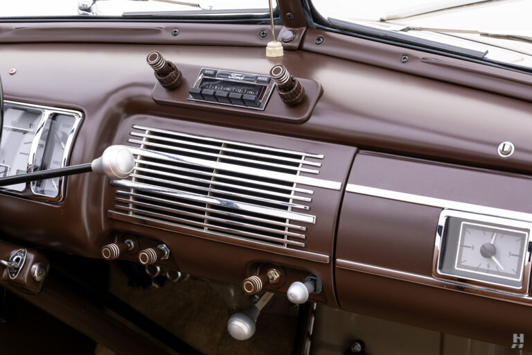 1940 Ford DeLuxe Convertible Coupe