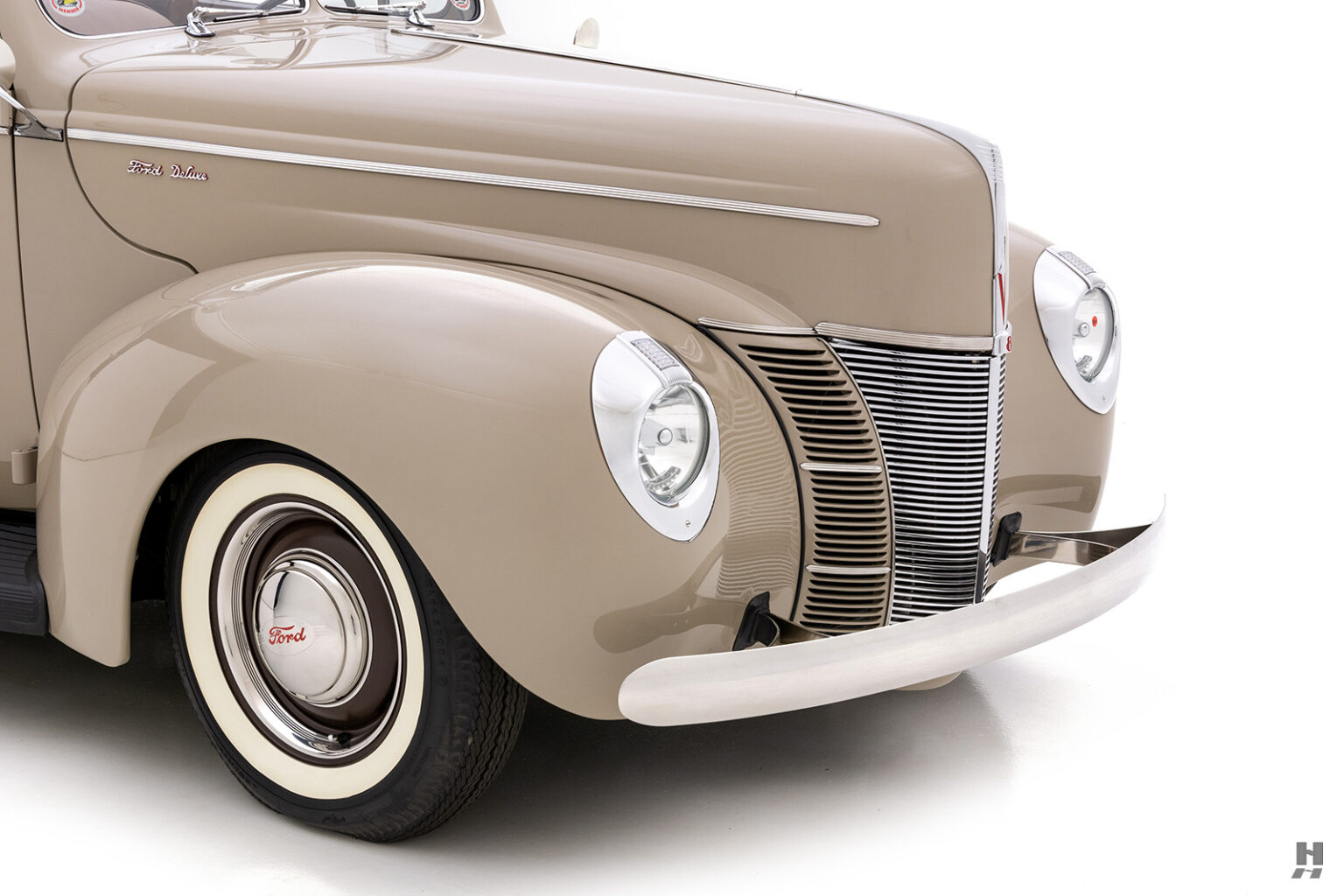 1940 Ford DeLuxe Convertible Coupe
