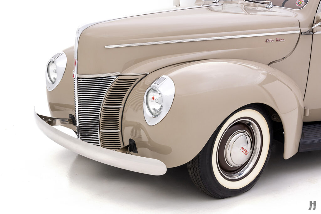 1940 Ford DeLuxe Convertible Coupe