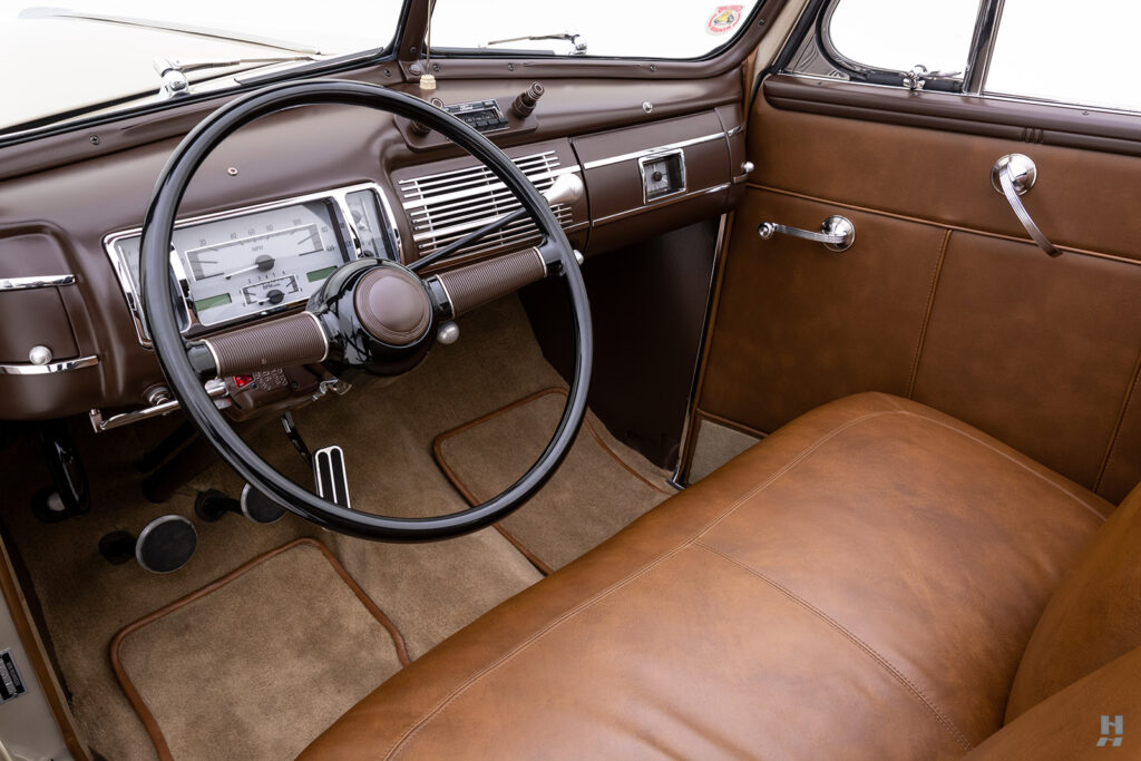 1940 Ford DeLuxe Convertible Coupe