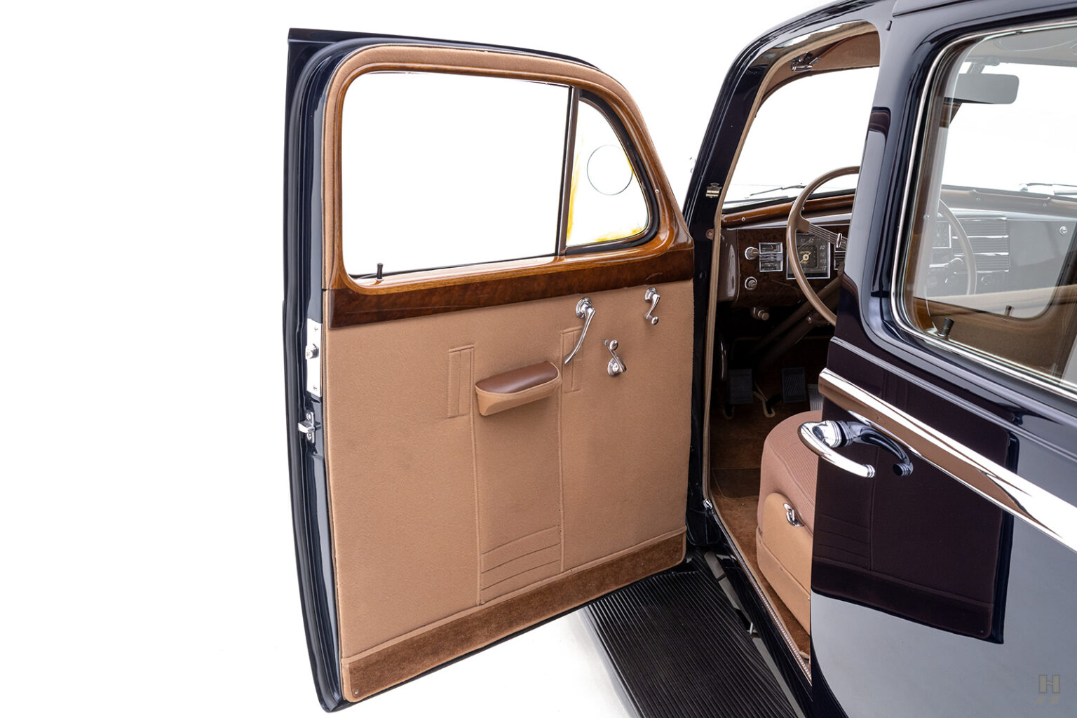 1938 Cadillac V16 Town Sedan